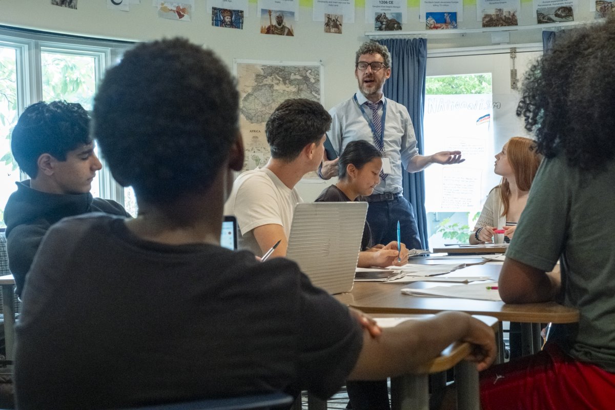 Students Navigate the Legacy of the Enlightenment Through Civil Discourse | News | The Field School